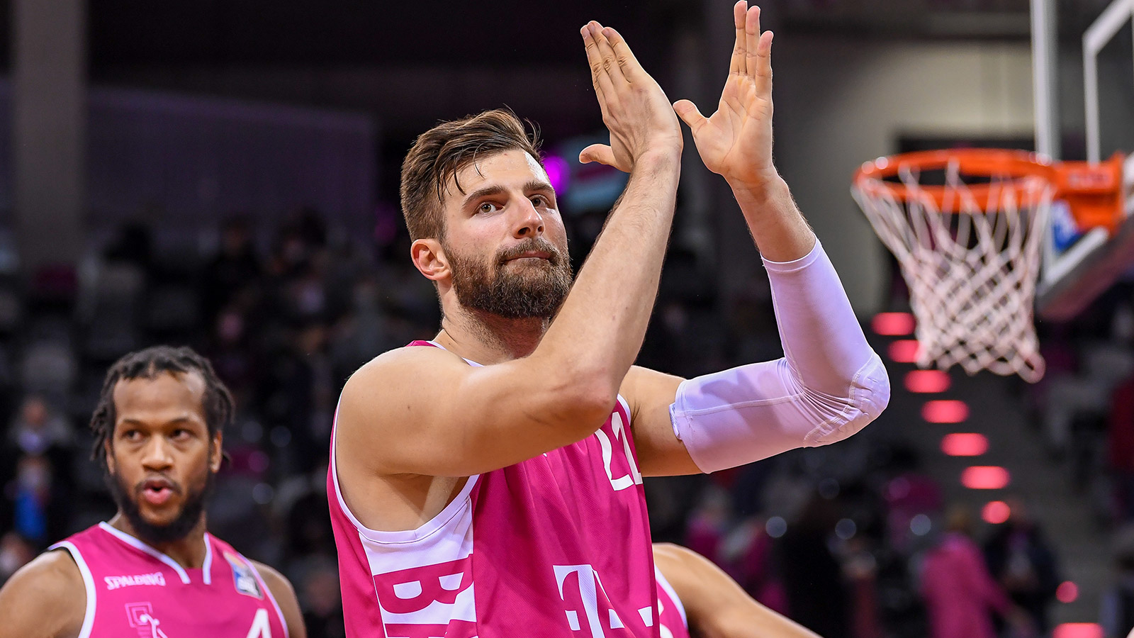 Baskets verlängern mit Leon Kratzer - Basketball NRW